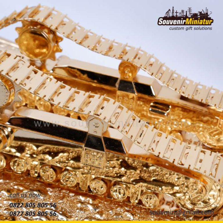 Miniatur Roda Rante Excavator Awarded PT RPP Contractors